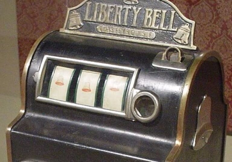 First Slot Machine - The Liberty Bell Slot - TheSite.org