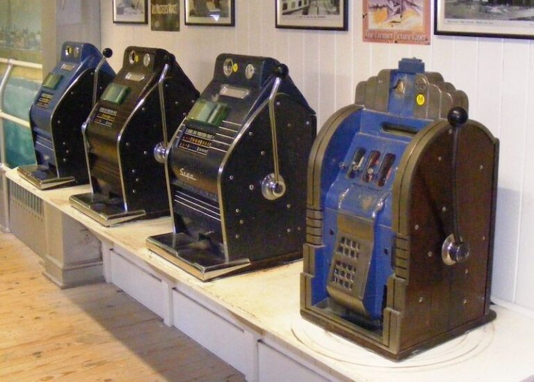 First Slot Machine - The Liberty Bell Slot - TheSite.org