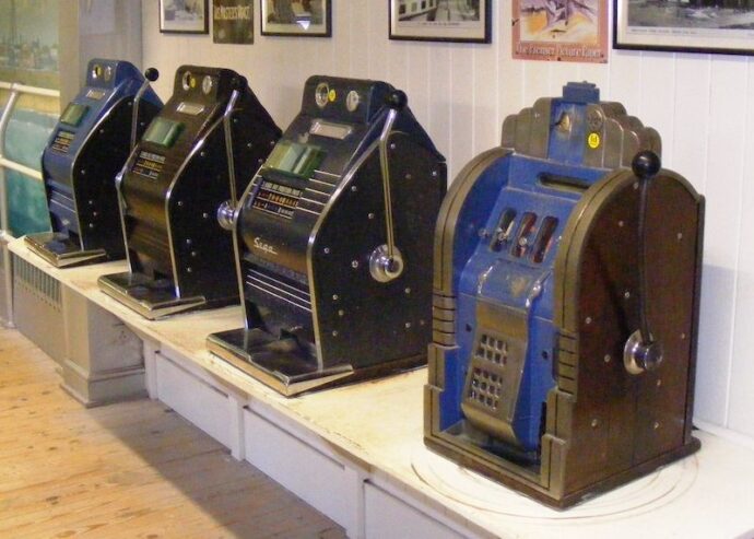 First Slot Machine - The Liberty Bell Slot - TheSite.org
