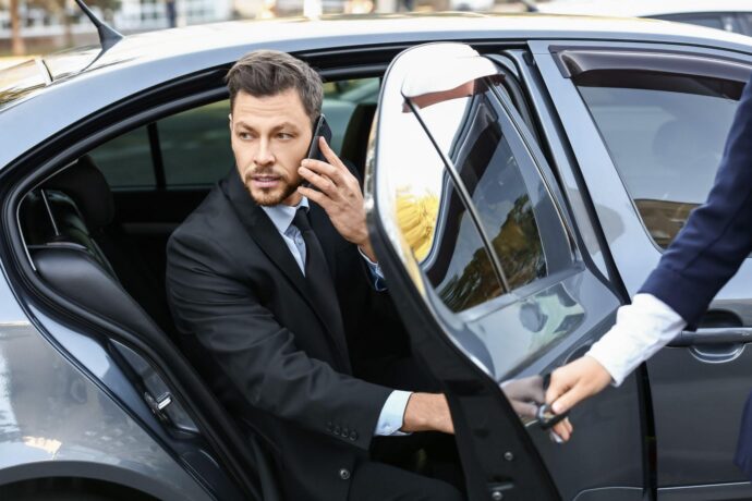 4 Benefits Of Using A Chauffeur Service For Corporate Travel In ...